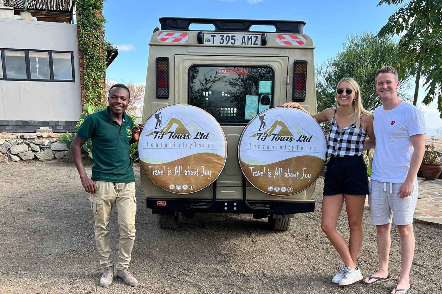 Safari Africain - Tanzanie Joy Tours I Ascension du Kilimandjaro I ...